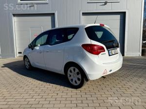 White Opel Meriva 2013 in Riga, with an engine capacity of 1.70 L and mileage of 343 thousand km for 1800 €, photo 5 on AUTOMOTO.COM.LV