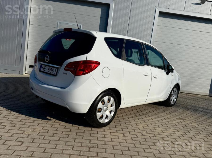 White Opel Meriva 2013 in Riga, with an engine capacity of 1.70 L and mileage of 343 thousand km for 1800 €, photo 6 on AUTOMOTO.COM.LV
