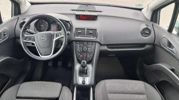 White Opel Meriva 2013 in Marijampole, with an engine capacity of 1.70 L and mileage of 210 thousand km for 2899 €, photo 7 on AUTOMOTO.COM.LV