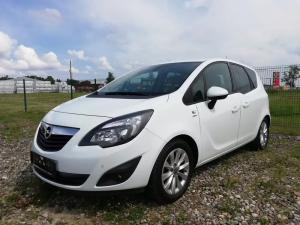 White Opel Meriva 2013 in Saldus, with an engine capacity of 1.30 L and mileage of 233 thousand km for 4990 €, photo  on AUTOMOTO.COM.LV