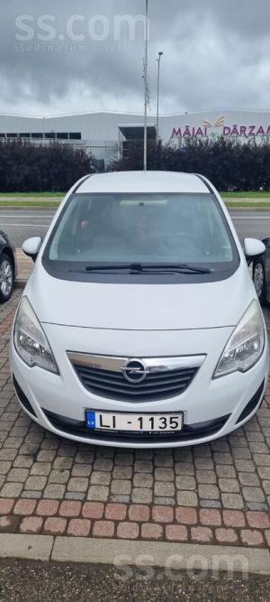 Balts Opel Meriva 2013 Valmiera, ar dzinēja tilpumu 1.70 L un nobraukumu 279 tūkst. km par 4550 €, foto  vietnē AUTOMOTO.COM.LV