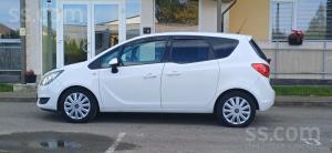 White Opel Meriva 2015 in Riga, with an engine capacity of 1.60 L and mileage of 295 thousand km for 2500 €, photo 6 on AUTOMOTO.COM.LV