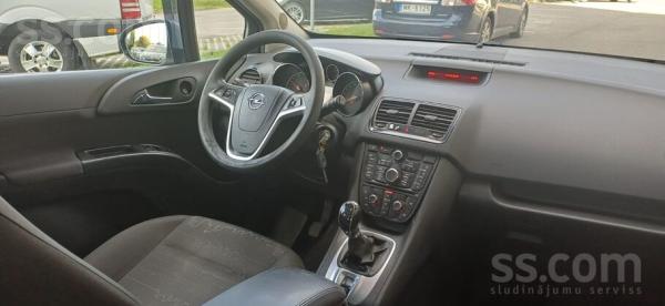 Balts Opel Meriva 2015 Rīga, ar dzinēja tilpumu 1.60 L un nobraukumu 295 tūkst. km par 2500 €, foto 9 vietnē AUTOMOTO.COM.LV