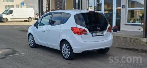 White Opel Meriva 2015 in Riga, with an engine capacity of 1.60 L and mileage of 295 thousand km for 2500 €, photo 10 on AUTOMOTO.COM.LV