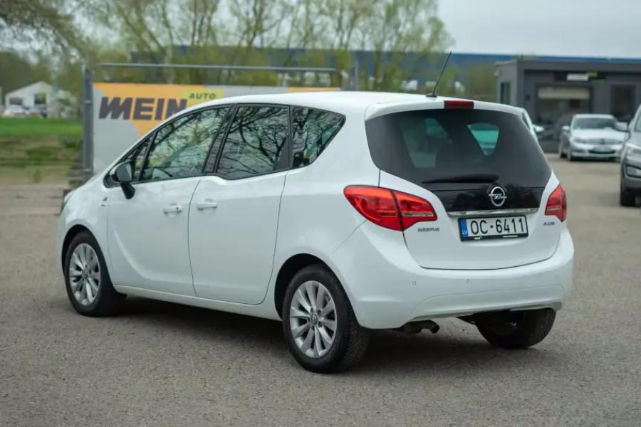 Balts Opel Meriva 2015 Liepāja, ar dzinēja tilpumu 1.60 L un nobraukumu 215 tūkst. km par 5600 €, foto 3 vietnē AUTOMOTO.COM.LV
