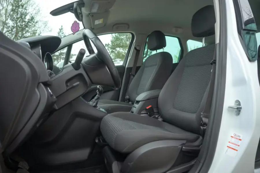 Balts Opel Meriva 2015 Liepāja, ar dzinēja tilpumu 1.60 L un nobraukumu 215 tūkst. km par 5600 €, foto 10 vietnē AUTOMOTO.COM.LV