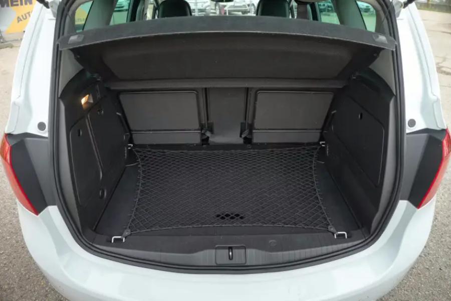 Balts Opel Meriva 2015 Liepāja, ar dzinēja tilpumu 1.60 L un nobraukumu 215 tūkst. km par 5600 €, foto 13 vietnē AUTOMOTO.COM.LV