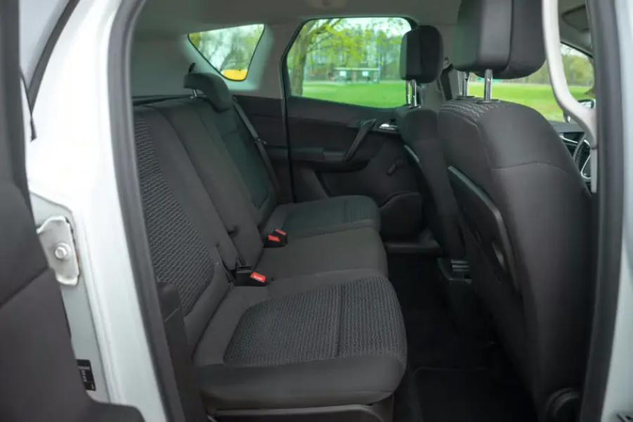 Balts Opel Meriva 2015 Liepāja, ar dzinēja tilpumu 1.60 L un nobraukumu 215 tūkst. km par 5600 €, foto 14 vietnē AUTOMOTO.COM.LV
