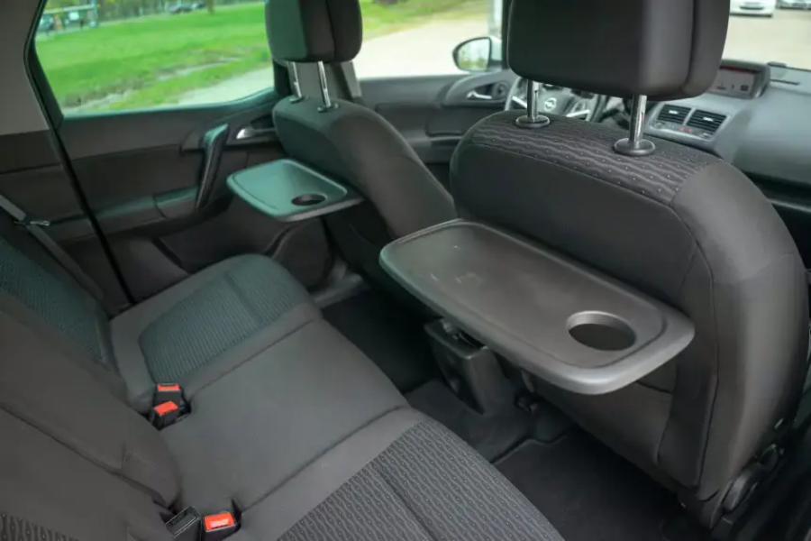 Balts Opel Meriva 2015 Liepāja, ar dzinēja tilpumu 1.60 L un nobraukumu 215 tūkst. km par 5600 €, foto 15 vietnē AUTOMOTO.COM.LV