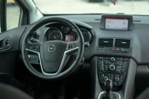 Balts Opel Meriva 2015 Liepāja, ar dzinēja tilpumu 1.60 L un nobraukumu 215 tūkst. km par 5600 €, foto 18 vietnē AUTOMOTO.COM.LV