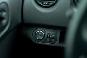 Balts Opel Meriva 2015 Liepāja, ar dzinēja tilpumu 1.60 L un nobraukumu 215 tūkst. km par 5600 €, foto 30 vietnē AUTOMOTO.COM.LV