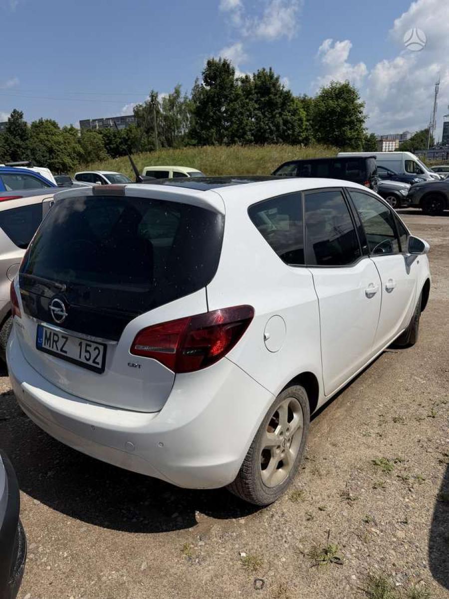 Balts Opel Meriva 2016 Viļņa, ar dzinēja tilpumu 1.60 L un nobraukumu 260 tūkst. km par 1950 €, foto 3 vietnē AUTOMOTO.COM.LV