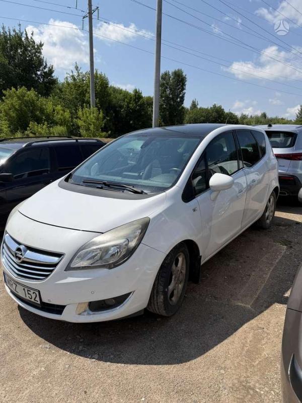 Balts Opel Meriva 2016 Viļņa, ar dzinēja tilpumu 1.60 L un nobraukumu 260 tūkst. km par 1950 €, foto 4 vietnē AUTOMOTO.COM.LV