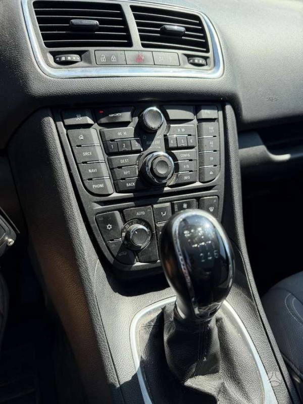 Balts Opel Meriva 2016 Viļņa, ar dzinēja tilpumu 1.60 L un nobraukumu 260 tūkst. km par 1950 €, foto 6 vietnē AUTOMOTO.COM.LV