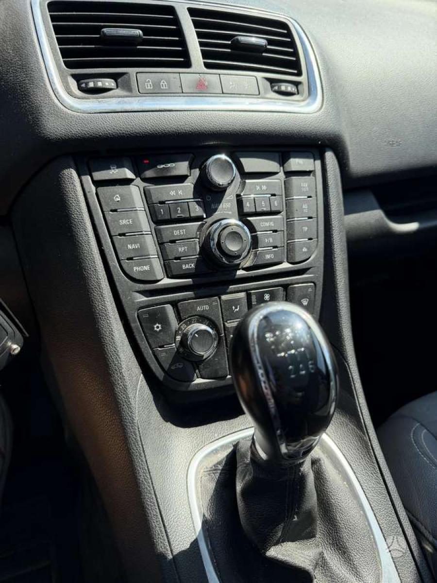 Balts Opel Meriva 2016 Viļņa, ar dzinēja tilpumu 1.60 L un nobraukumu 260 tūkst. km par 1950 €, foto 7 vietnē AUTOMOTO.COM.LV