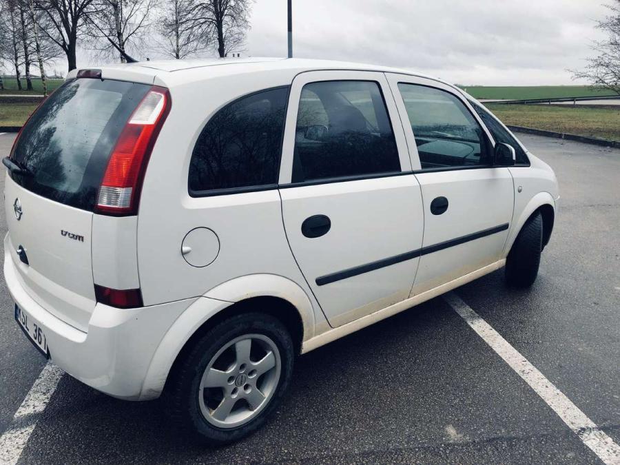 Balts Opel Meriva 2005 Kuršėnai, ar dzinēja tilpumu 1.70 L un nobraukumu 202 tūkst. km par 950 €, foto 3 vietnē AUTOMOTO.COM.LV
