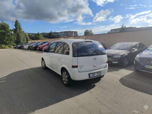 White Opel Meriva 2006 in Vilnius, with an engine capacity of 1.60 L and mileage of 242 thousand km for 1150 €, photo 5 on AUTOMOTO.COM.LV