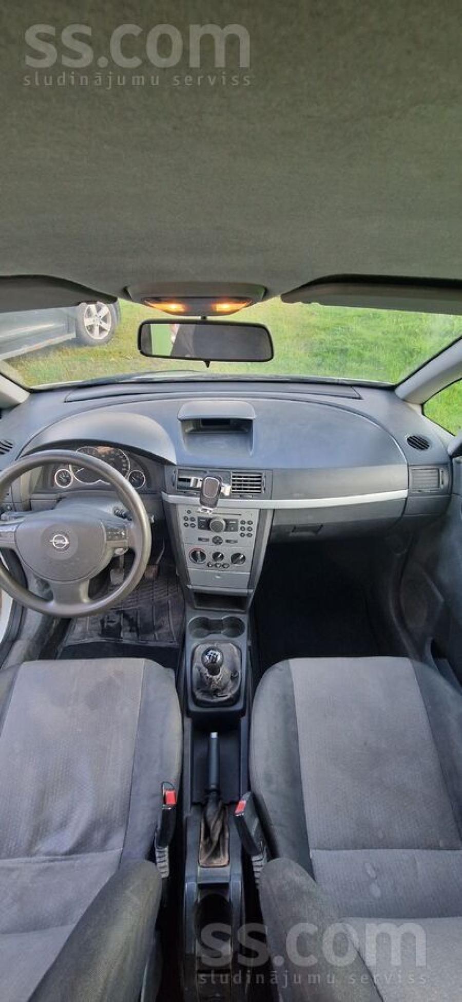 White Opel Meriva 2006 in Jelgava, with an engine capacity of 1.70 L and mileage of 280 thousand km for 550 €, photo 9 on AUTOMOTO.COM.LV