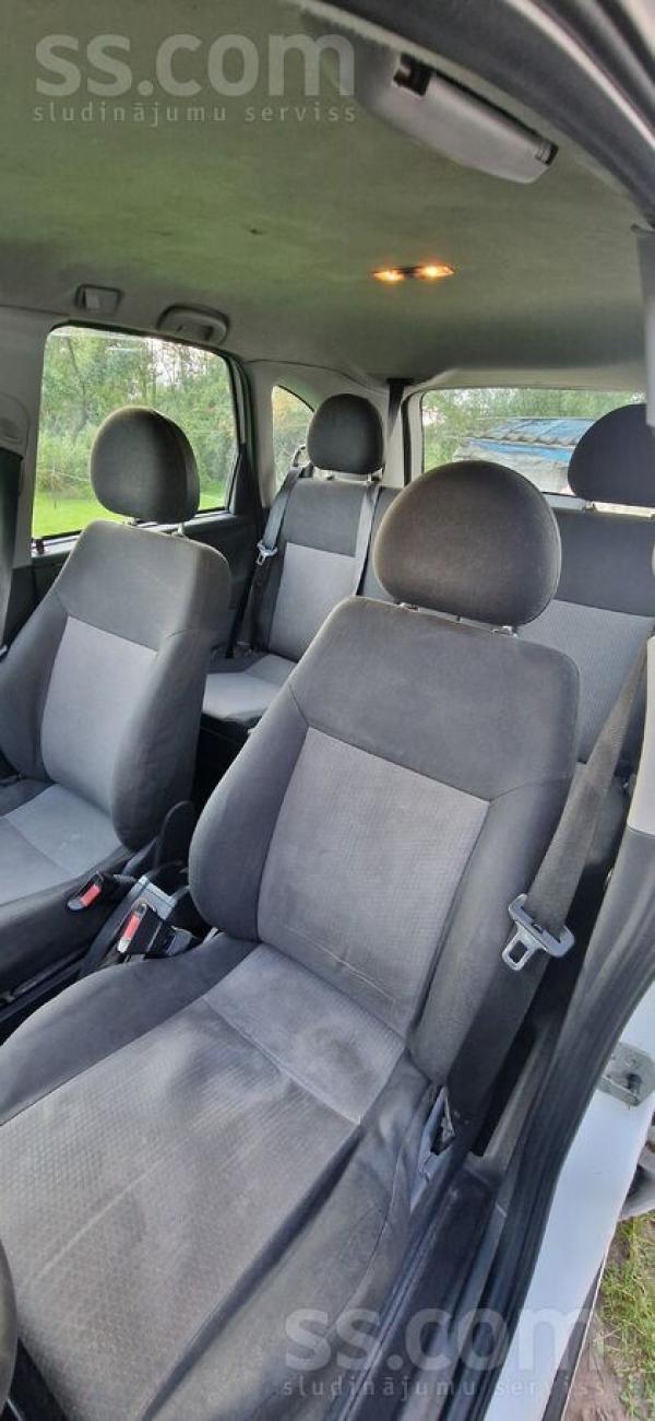 White Opel Meriva 2006 in Jelgava, with an engine capacity of 1.70 L and mileage of 280 thousand km for 550 €, photo 9 on AUTOMOTO.COM.LV