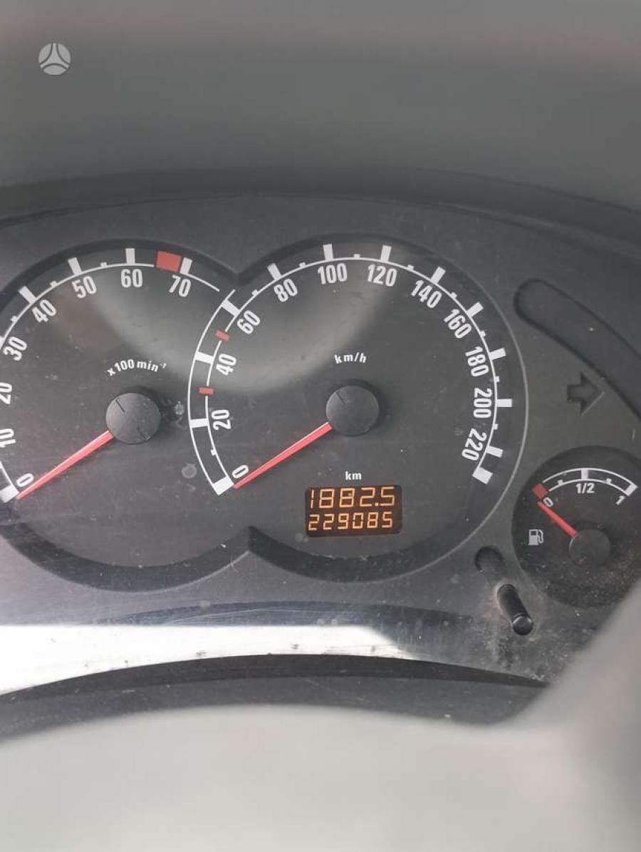 Balts Opel Meriva 2010 Kauņa, ar dzinēja tilpumu 1.36 L un nobraukumu 229 tūkst. km par 900 €, foto 7 vietnē AUTOMOTO.COM.LV