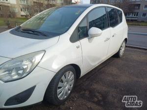Balts Opel Meriva 2011 Viļņa, ar dzinēja tilpumu 1.40 L un nobraukumu 221 tūkst. km par 2485 €, foto  vietnē AUTOMOTO.COM.LV