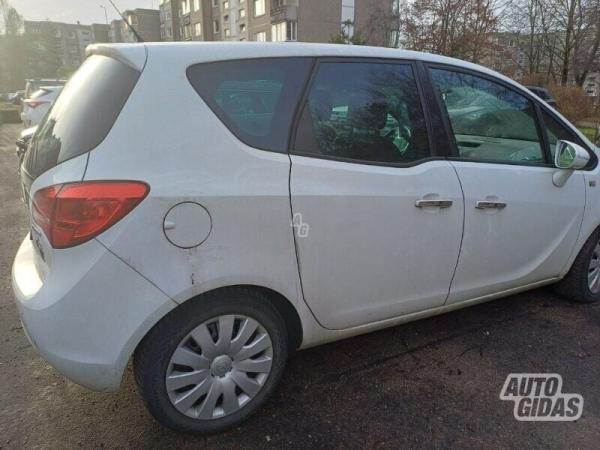Balts Opel Meriva 2011 Viļņa, ar dzinēja tilpumu 1.40 L un nobraukumu 221 tūkst. km par 2485 €, foto 4 vietnē AUTOMOTO.COM.LV