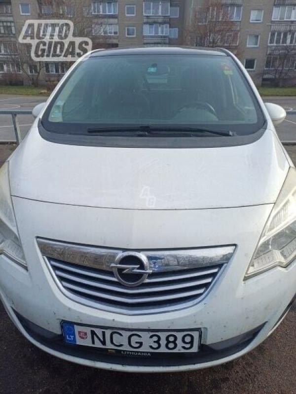 White Opel Meriva 2011 in Vilnius, with an engine capacity of 1.40 L and mileage of 221 thousand km for 2485 €, photo 3 on AUTOMOTO.COM.LV