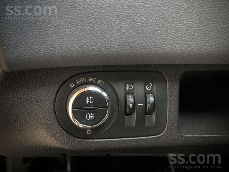 Balts Opel Meriva 2011 Jelgava, ar dzinēja tilpumu 1.70 L un nobraukumu 0 tūkst. km par 4500 €, foto 25 vietnē AUTOMOTO.COM.LV