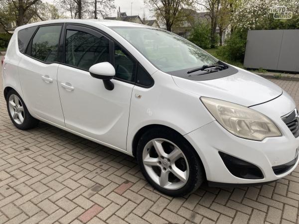 Balts Opel Meriva 2011 Tauragė, ar dzinēja tilpumu 1.70 L un nobraukumu 243 tūkst. km par 2650 €, foto 5 vietnē AUTOMOTO.COM.LV