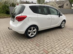 Balts Opel Meriva 2011 Tauragė, ar dzinēja tilpumu 1.70 L un nobraukumu 243 tūkst. km par 2650 €, foto 7 vietnē AUTOMOTO.COM.LV