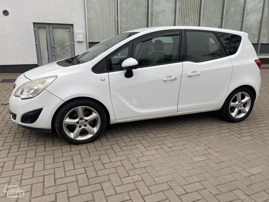Balts Opel Meriva 2011 Tauragė, ar dzinēja tilpumu 1.70 L un nobraukumu 243 tūkst. km par 2650 €, foto 8 vietnē AUTOMOTO.COM.LV
