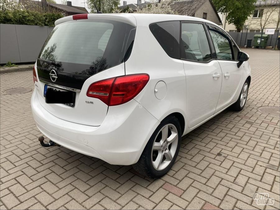 Balts Opel Meriva 2011 Tauragė, ar dzinēja tilpumu 1.70 L un nobraukumu 243 tūkst. km par 2650 €, foto 12 vietnē AUTOMOTO.COM.LV