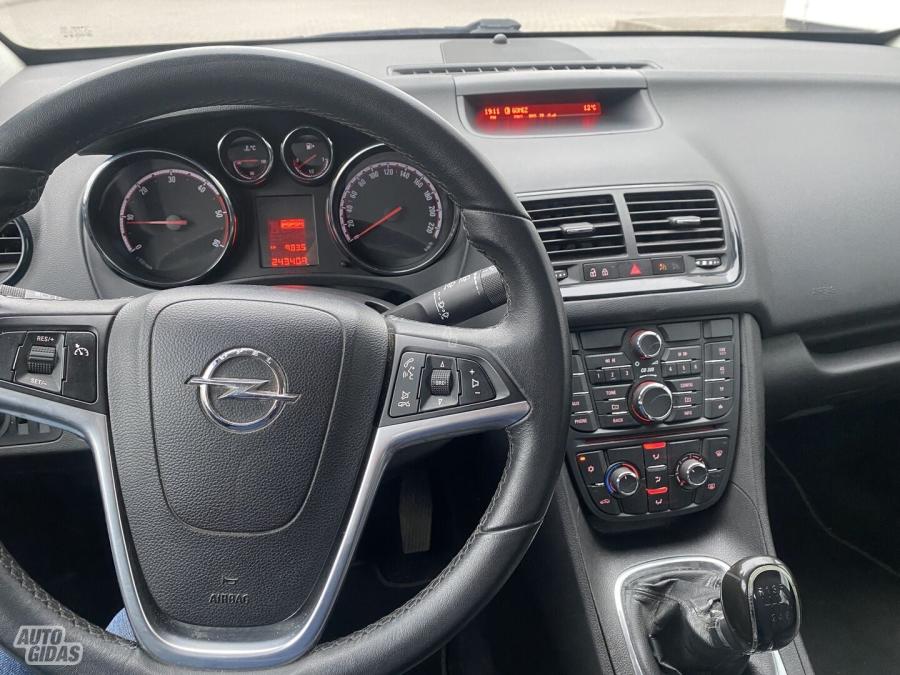 Balts Opel Meriva 2011 Tauragė, ar dzinēja tilpumu 1.70 L un nobraukumu 243 tūkst. km par 2650 €, foto 15 vietnē AUTOMOTO.COM.LV
