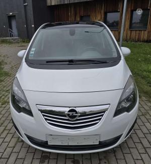 White Opel Meriva 2011 in Taurage, with an engine capacity of 1.69 L and mileage of 255 thousand km for 3700 €, photo 5 on AUTOMOTO.COM.LV