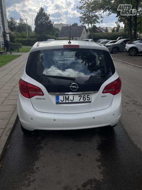 Balts Opel Meriva 2011 Viļņa, ar dzinēja tilpumu 1.70 L un nobraukumu 260 tūkst. km par 2000 €, foto 2 vietnē AUTOMOTO.COM.LV