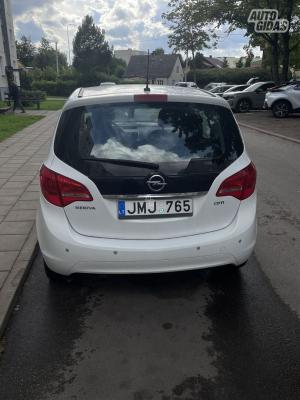 White Opel Meriva 2011 in Vilnius, with an engine capacity of 1.70 L and mileage of 260 thousand km for 2000 €, photo 3 on AUTOMOTO.COM.LV