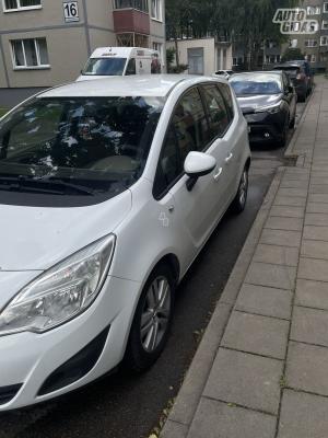 White Opel Meriva 2011 in Vilnius, with an engine capacity of 1.70 L and mileage of 260 thousand km for 2000 €, photo 4 on AUTOMOTO.COM.LV