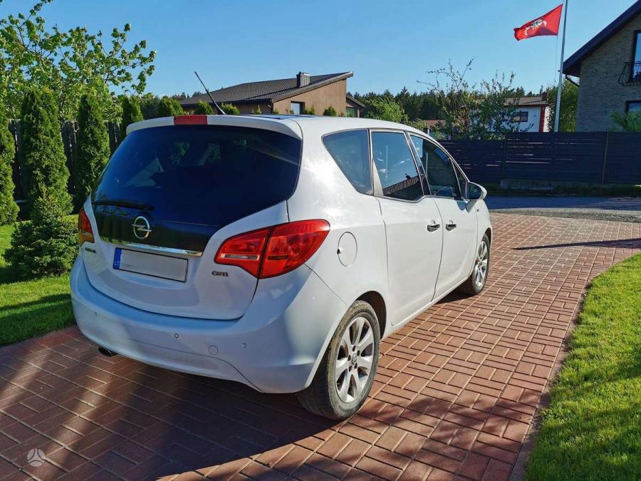 Balts Opel Meriva 2011 Viļņa, ar dzinēja tilpumu 1.69 L un nobraukumu 173 tūkst. km par 2950 €, foto 4 vietnē AUTOMOTO.COM.LV
