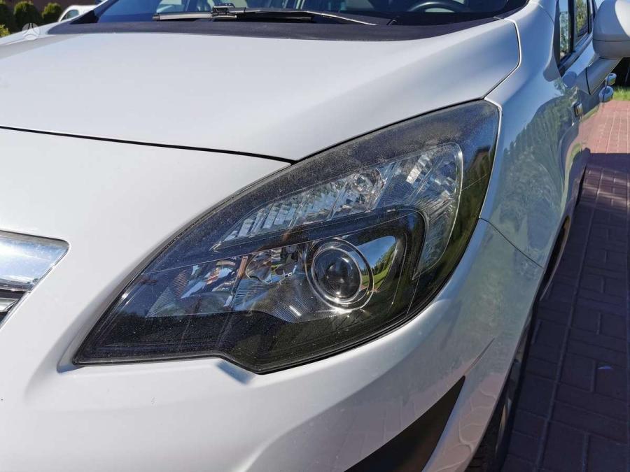 Balts Opel Meriva 2011 Viļņa, ar dzinēja tilpumu 1.69 L un nobraukumu 173 tūkst. km par 2950 €, foto 18 vietnē AUTOMOTO.COM.LV