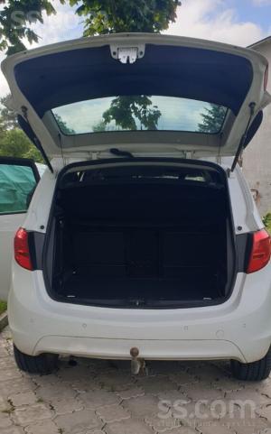 Balts Opel Meriva 2011 Daugavpils, ar dzinēja tilpumu 1.70 L un nobraukumu 248 tūkst. km par 3450 €, foto 5 vietnē AUTOMOTO.COM.LV