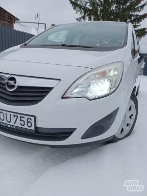 Balts Opel Meriva 2012 Kauņa, ar dzinēja tilpumu 1.70 L un nobraukumu 300 tūkst. km par 2900 €, foto 3 vietnē AUTOMOTO.COM.LV