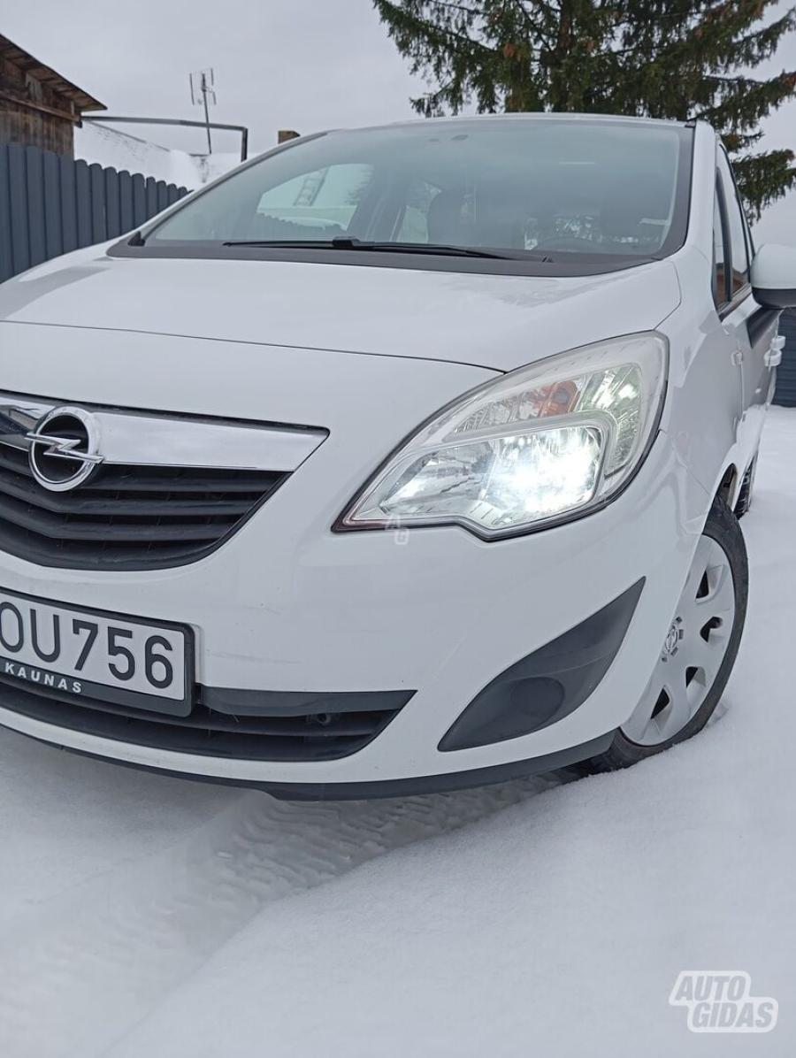 Balts Opel Meriva 2012 Kauņa, ar dzinēja tilpumu 1.70 L un nobraukumu 300 tūkst. km par 2900 €, foto 3 vietnē AUTOMOTO.COM.LV