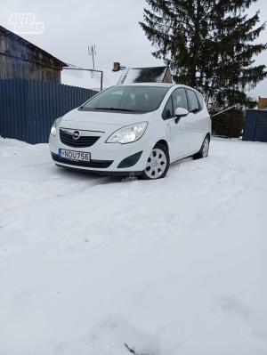 Balts Opel Meriva 2012 Kauņa, ar dzinēja tilpumu 1.70 L un nobraukumu 300 tūkst. km par 2900 €, foto 4 vietnē AUTOMOTO.COM.LV