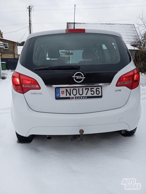 White Opel Meriva 2012 in Kaunas, with an engine capacity of 1.70 L and mileage of 300 thousand km for 2900 €, photo 6 on AUTOMOTO.COM.LV