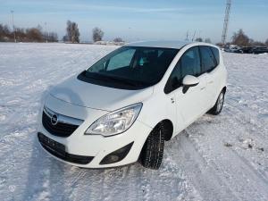 White Opel Meriva 2012 in Marijampole, with an engine capacity of 1.40 L and mileage of 150 thousand km for 3100 €, photo 2 on AUTOMOTO.COM.LV