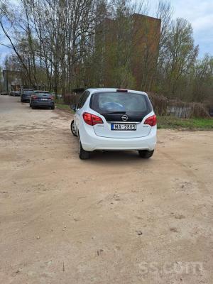 Balts Opel Meriva 2012 Rīga, ar dzinēja tilpumu 1.30 L un nobraukumu 255 tūkst. km par 3500 €, foto 4 vietnē AUTOMOTO.COM.LV