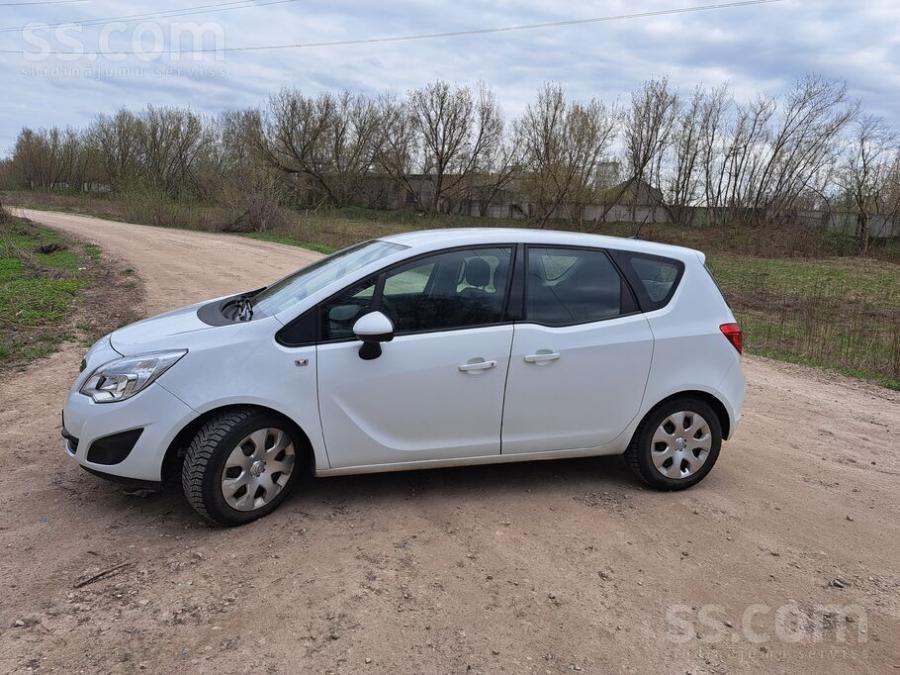 Balts Opel Meriva 2012 Rīga, ar dzinēja tilpumu 1.30 L un nobraukumu 255 tūkst. km par 3500 €, foto 5 vietnē AUTOMOTO.COM.LV