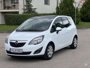 White Opel Meriva 2012 in Radviliskis, with an engine capacity of 1.36 L and mileage of 207 thousand km for 2999 €, photo  on AUTOMOTO.COM.LV