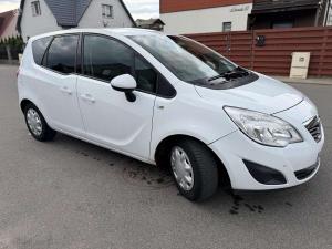 White Opel Meriva 2012 in Kaunas, with an engine capacity of 1.40 L and mileage of 144 thousand km for 3350 €, photo 4 on AUTOMOTO.COM.LV