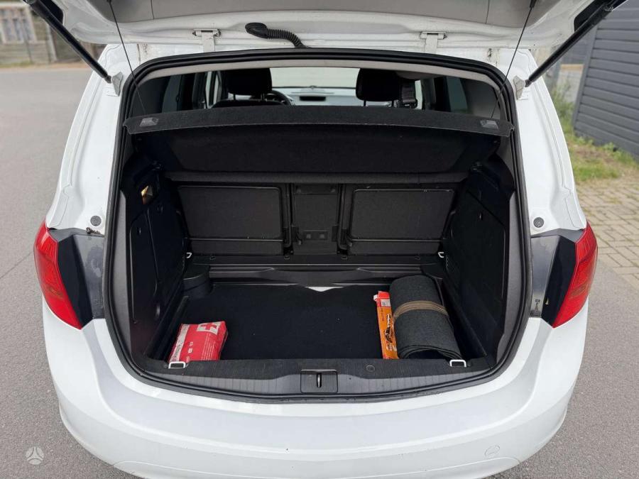 White Opel Meriva 2012 in Kaunas, with an engine capacity of 1.40 L and mileage of 144 thousand km for 3350 €, photo 10 on AUTOMOTO.COM.LV